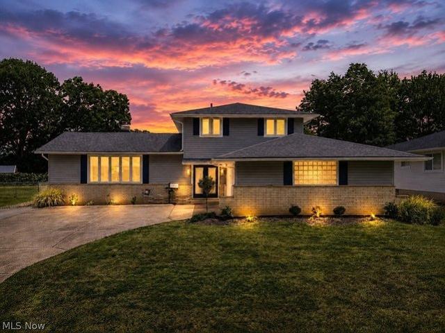 7171 Lakeview Dr, Parma, OH 44129