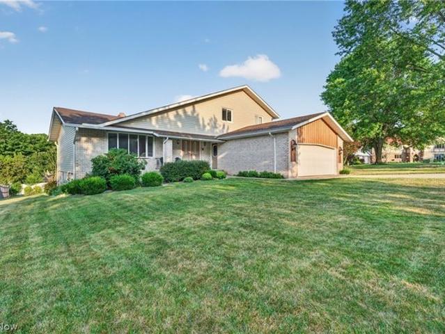 7171 Rustic Oval, Seven Hills, OH 44131
