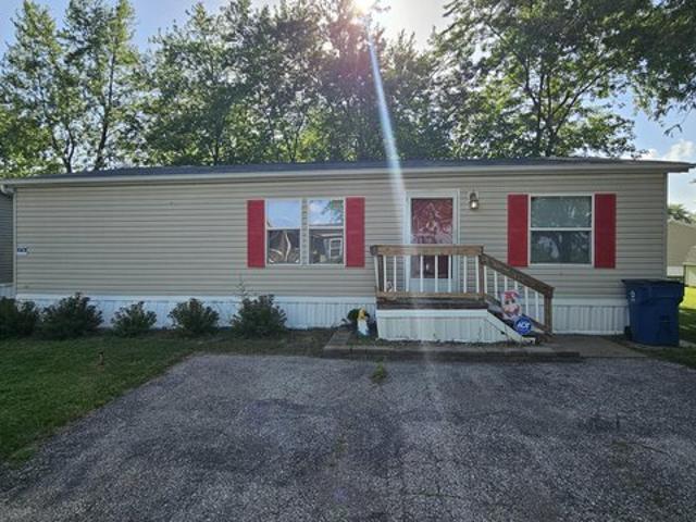 7171 W 60th St Trlr 176, Davenport, IA 52804