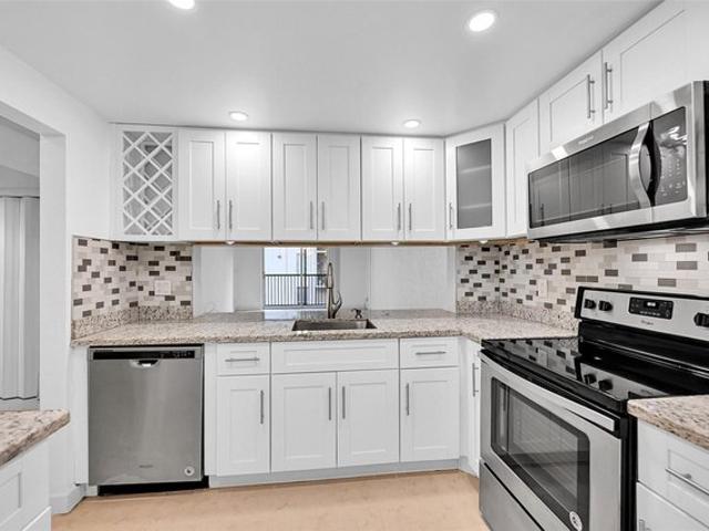 7173 Orange Dr Unit 215B, Davie, FL 33314