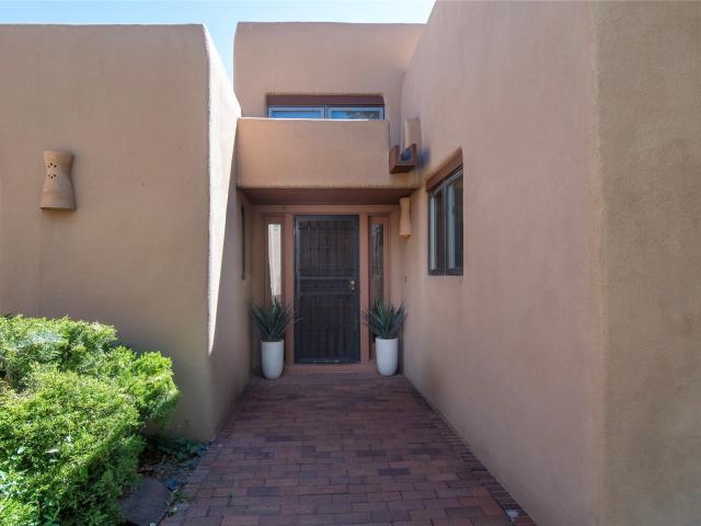 717 Calle del Resplandor