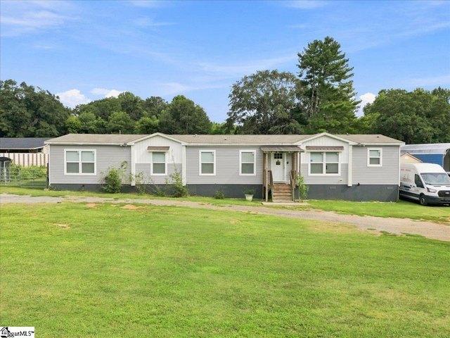 717 Campground Rd, Spartanburg, SC 29303