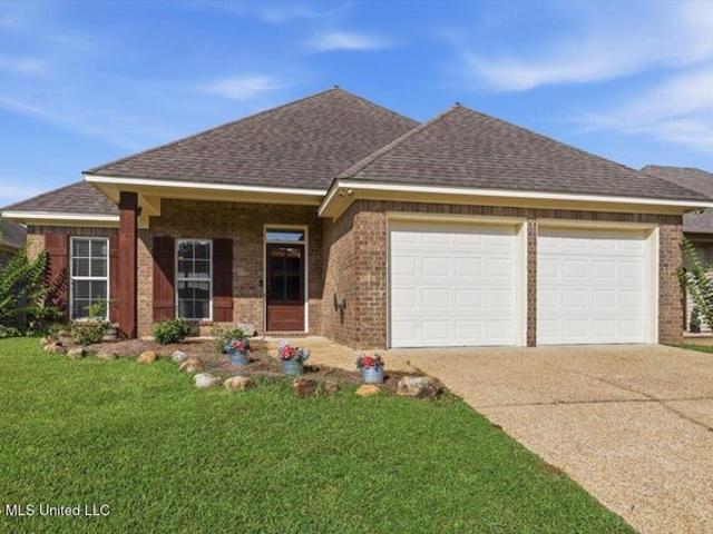 717 Chambord Dr, Brandon, MS 39042