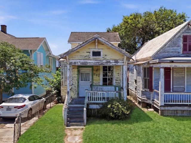 717 and 719 Sealy Street