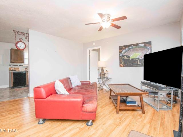717 Bernard Ave