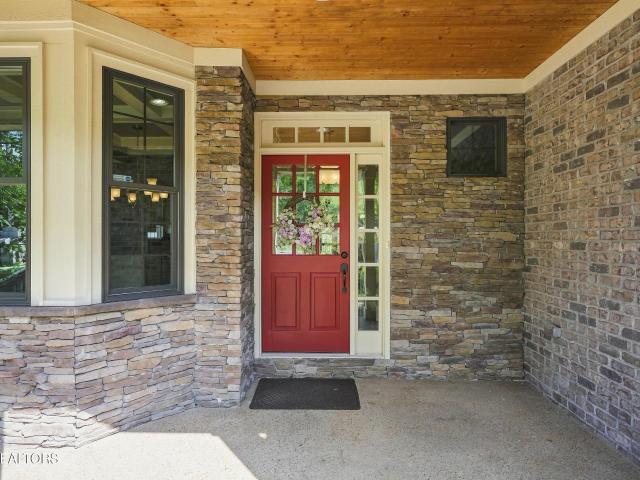 717 Black Cove Lane