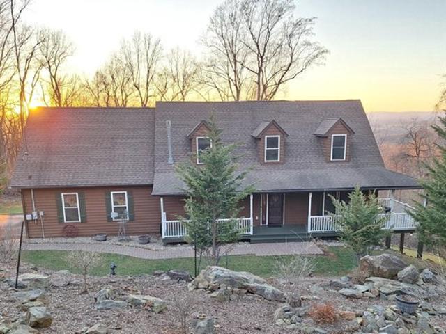 717 Bragg Dr, Front Royal, VA 22630