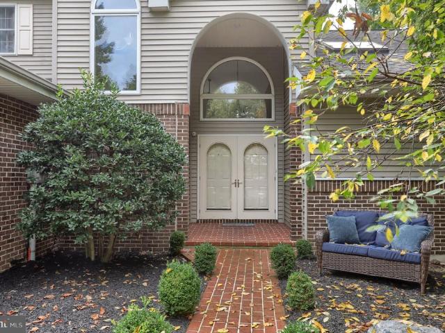 717 Brookside Lane