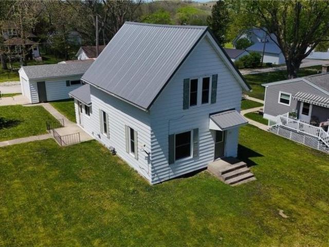 717 Elizabeth St SE, Preston, MN 55965