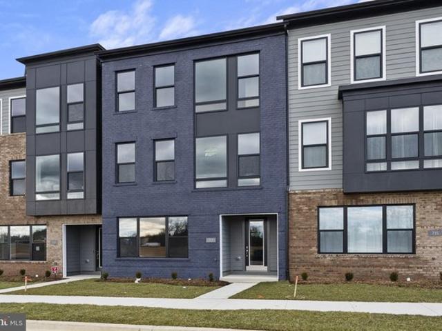 717 Fairmont Dr, Bowie, MD 20716