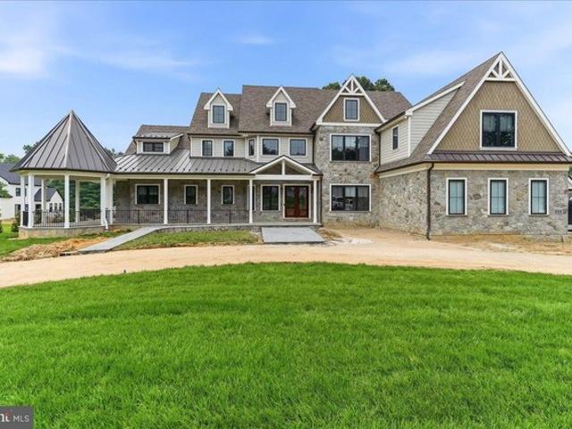 717 Featherbed Ln, Glen Mills, PA 19342