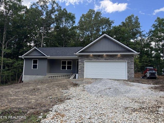 717 Oneida Ln, Crossville, TN 38572