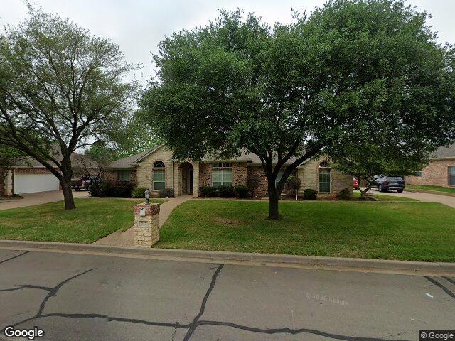 717 Oakmont Dr, Hewitt, TX 76643