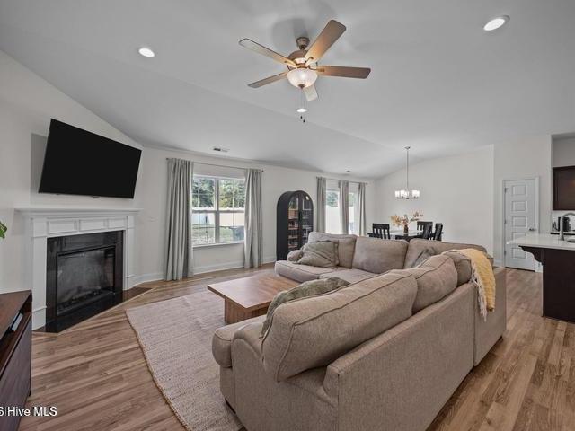 717 Oleander Drive