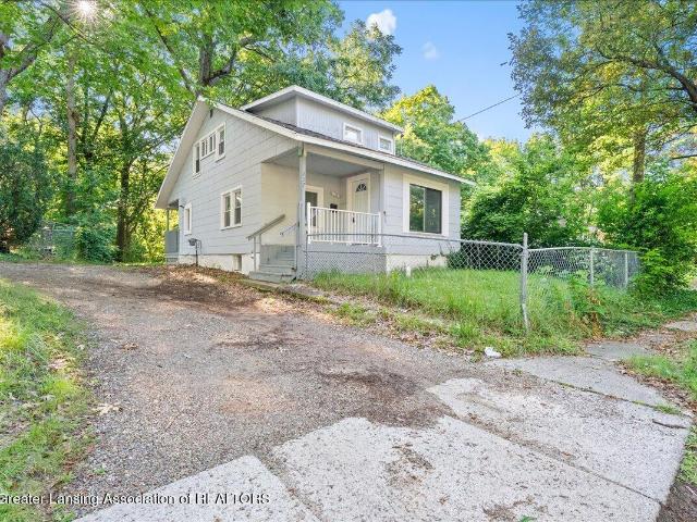 717 Leslie Street