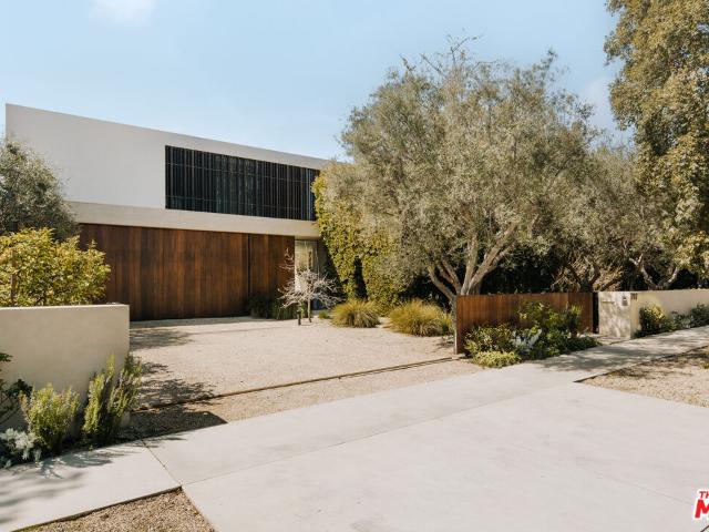 717 Moreno Ave, Los Angeles, CA 90049 | MLS #25522