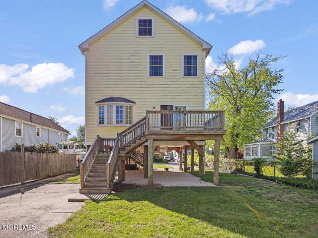 717 Main Street