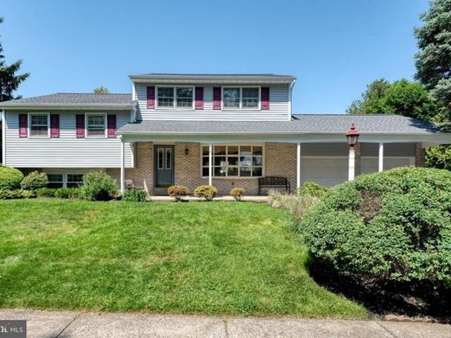 717 Maplewood Ave, Lancaster, PA 17601