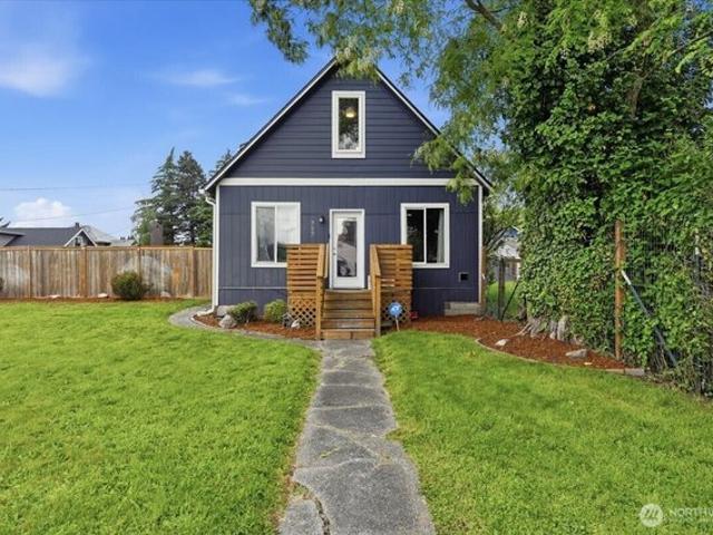 717 S 58th St, Tacoma, WA 98408