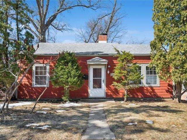 717 S 7th Ave, Iowa City, IA 52240
