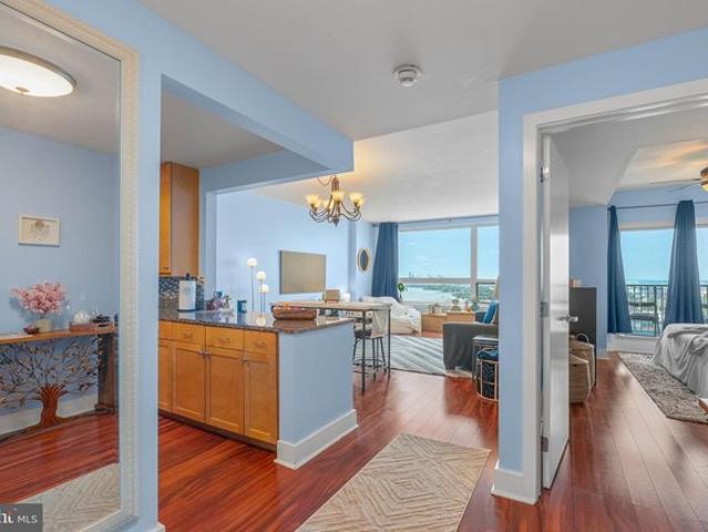 717 S Columbus Blvd Unit 1216, Philadelphia, PA 19147
