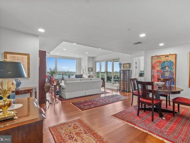 717 S Columbus Blvd Unit 1416, Philadelphia, PA 19147