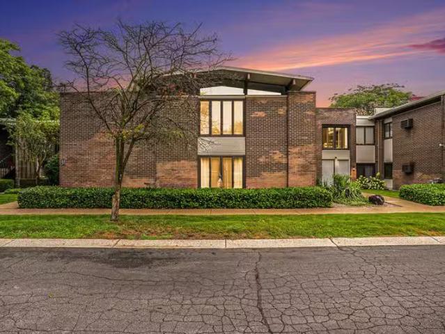 717 S DESPELDER ST APT 32, GRAND HAVEN, MI 49417 Single Family.
