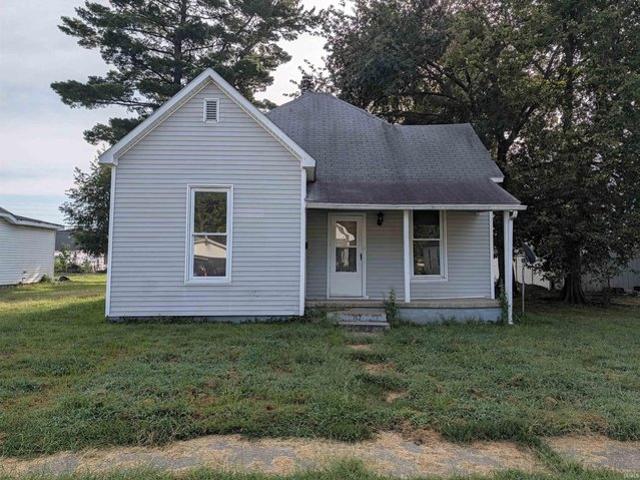 717 S Durbin St, Bicknell, IN 47512