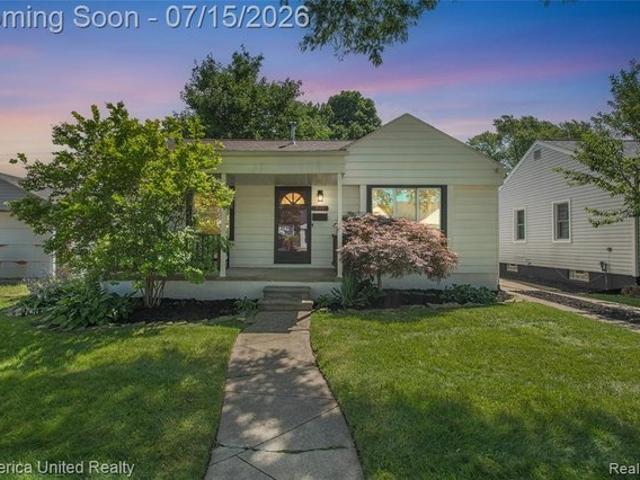 717 S Edgeworth Ave, Royal Oak, MI 48067