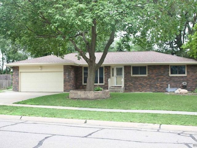 717 Smoky Hill Rd, Lincoln, NE 68520