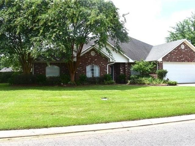 717 St Clair Ave, Natchitoches, LA 71457