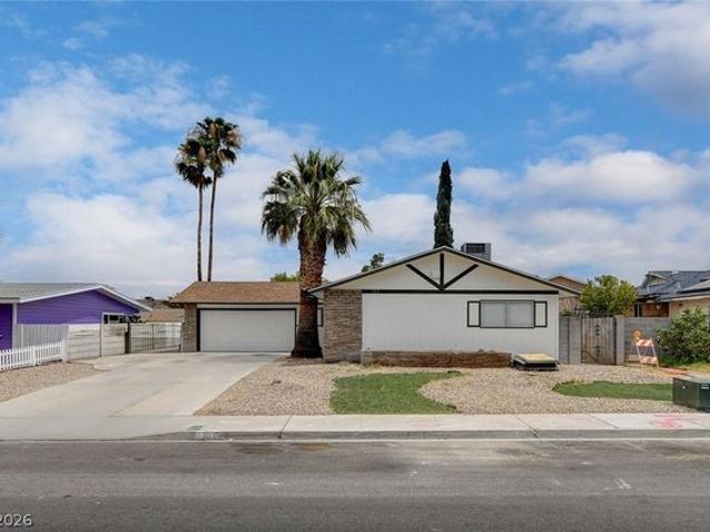 717 Palmhurst Dr, Las Vegas, NV 89145