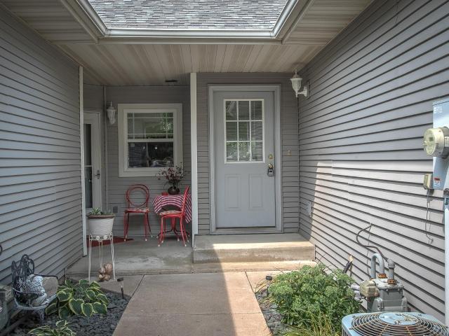 717 Park Brook Road NW