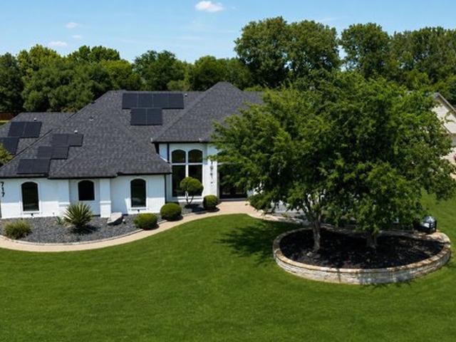 717 Pintail Ct, Granbury, TX 76049