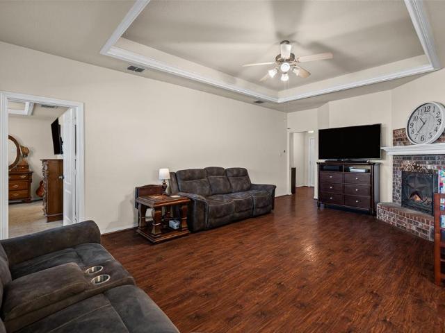 717 Rambling Ct, Granbury, TX 76049 | MLS #21178