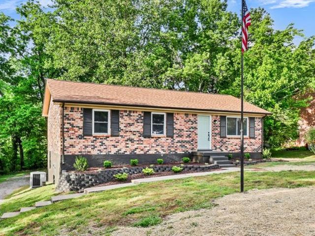 717 Ranch Hill Dr, Clarksville, TN 37042