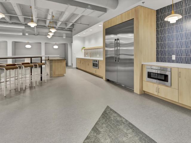 717 W Saint Germain Street