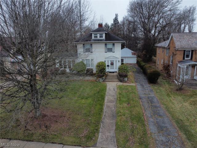 717 Woodlawn Road