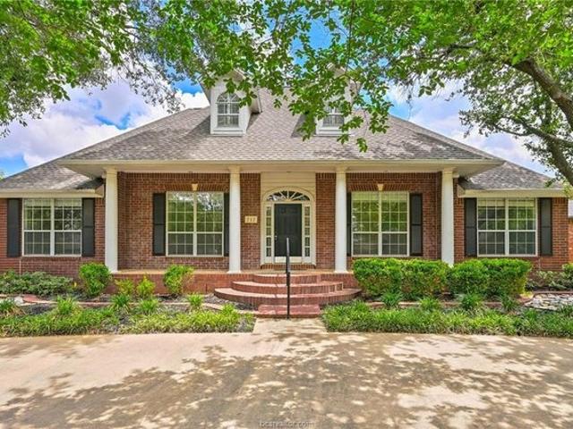 717 Willow Loop, College Station, TX 77845