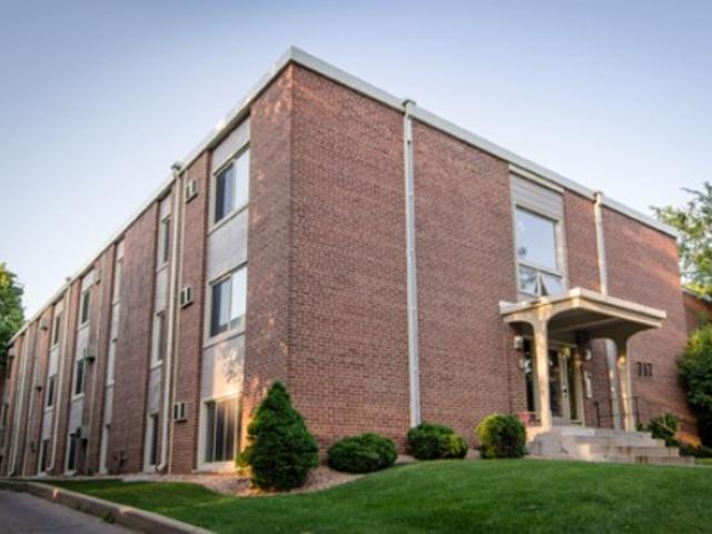 717 University Ave SE