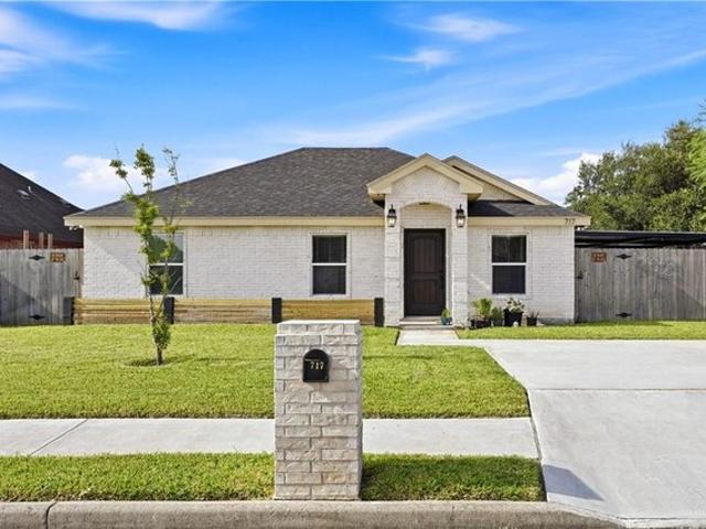 717 Valley Trace Dr, Weslaco, TX 78599