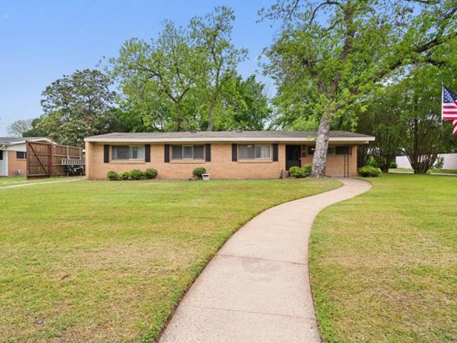 717 Van Horn Dr, Irving, TX 75060