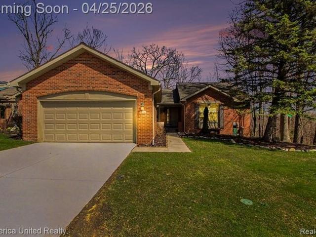 7184 Westchester Rd Unit 125, West Bloomfield Township, MI 48322