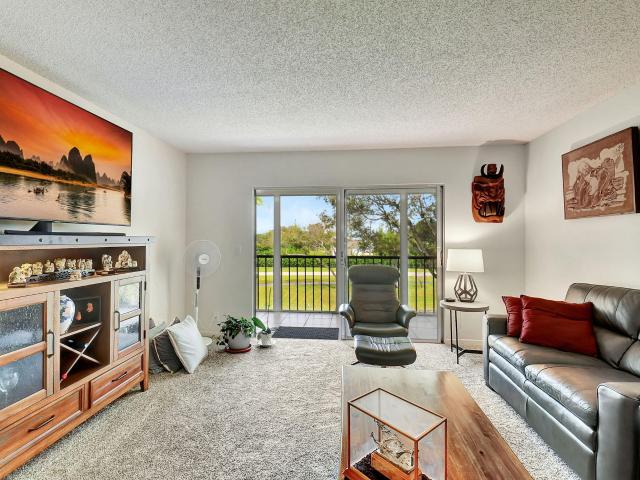 7185 Huntington Ln, Unit 301, Delray Beach, FL 33446 | MLS #R10977 | Compass