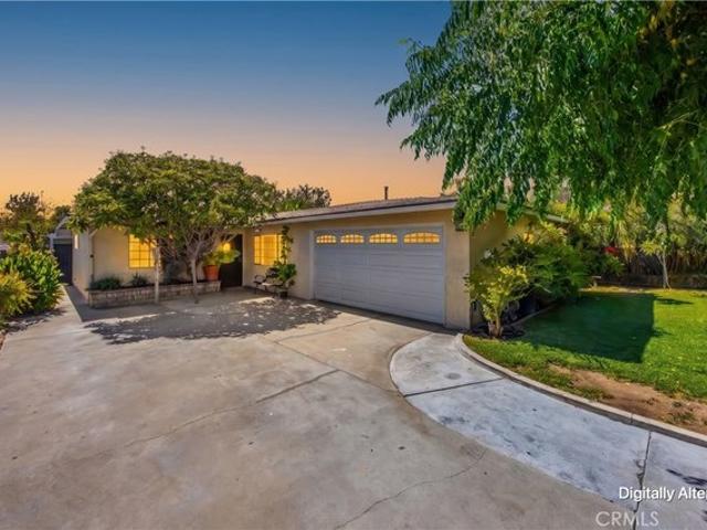 7186 Olive St, Highland, CA 92346