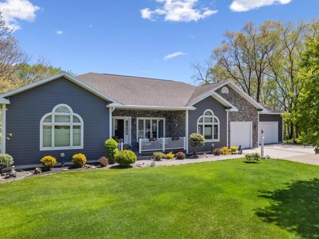 7186 Icehouse Ave, Sparta, WI 54656