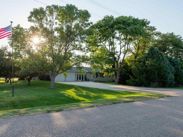 71805 Road 386, McCook, NE 69001