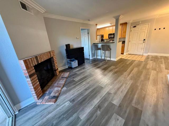 7180 Shoreline 5207