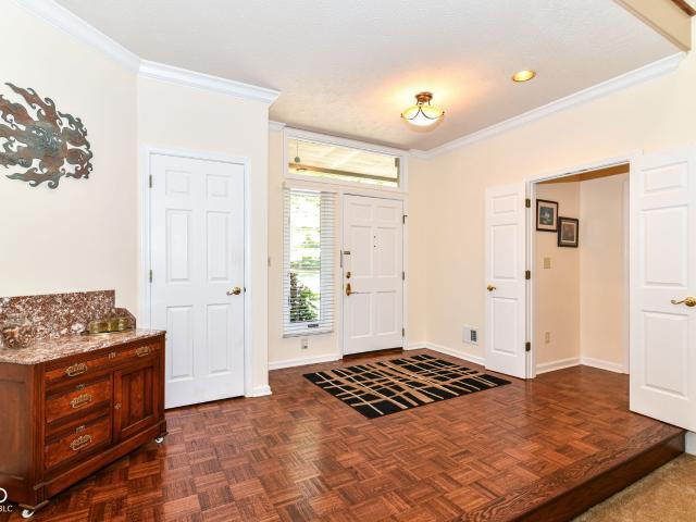 7181 Knollvalley Lane