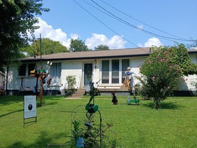 7183 Sugar Camp Dr, Greenbrier, TN 37073